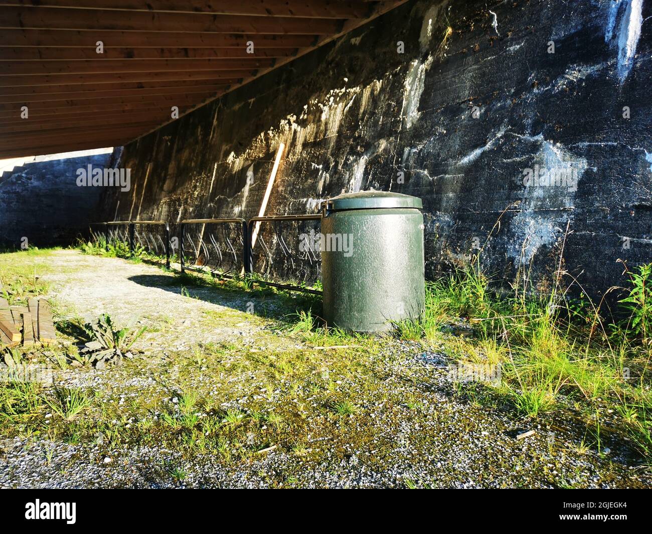 Barrel bridge hi-res stock photography and images - Alamy