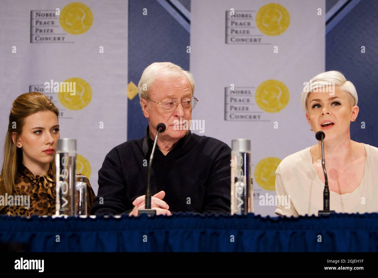 Michael caine attend hi-res stock photography and images - Alamy