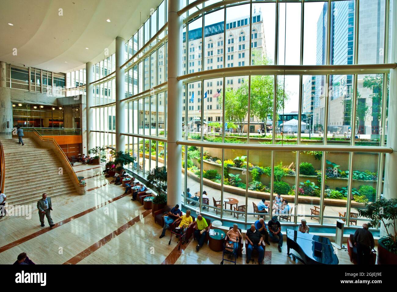 USA, Minnesota, Rochester, Mayo Clinic, Landow Atrium Stock Photo - Alamy