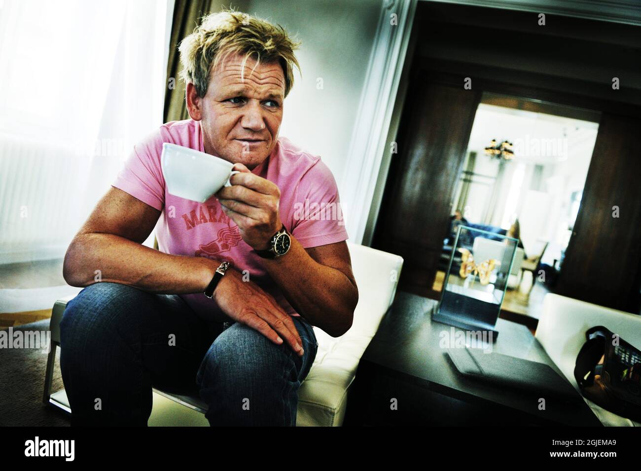 Chef gordon ramsay smile hi-res stock photography and images - Alamy