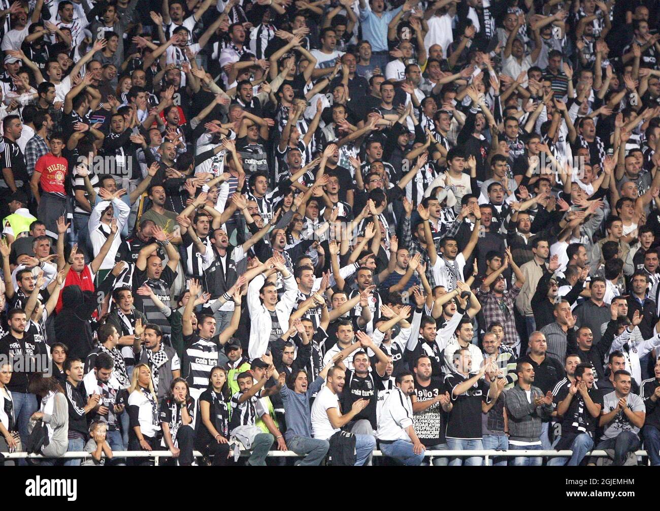 Besiktas supporters hi-res stock photography and images - Alamy