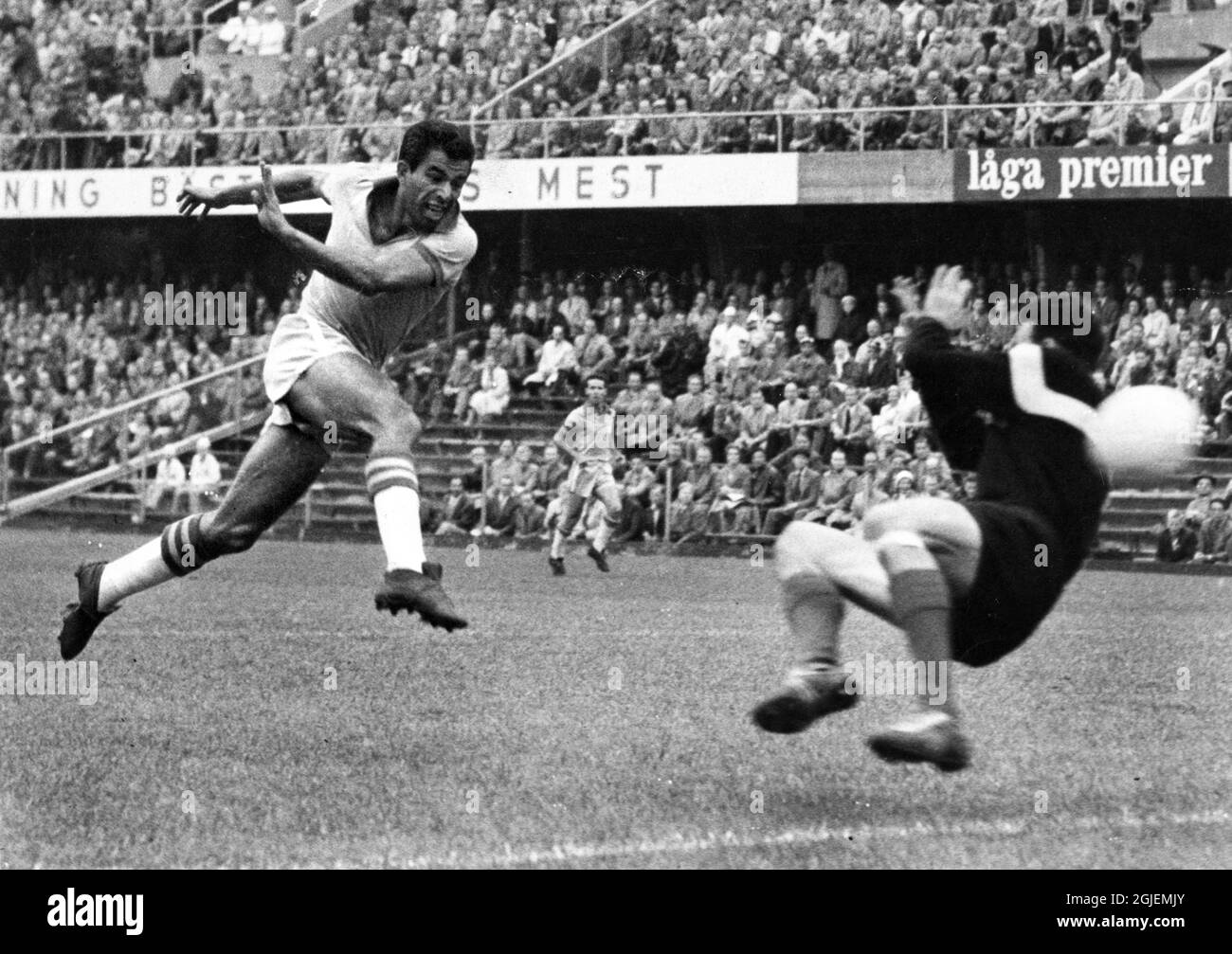 Soccer scores Black and White Stock Photos & Images - Alamy