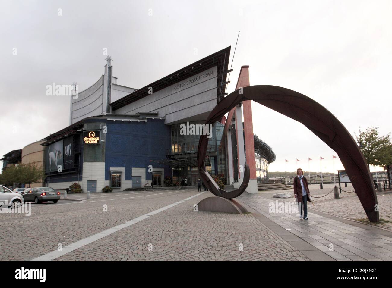 Gothenburg's waterfront opera house Stock Photo - Alamy