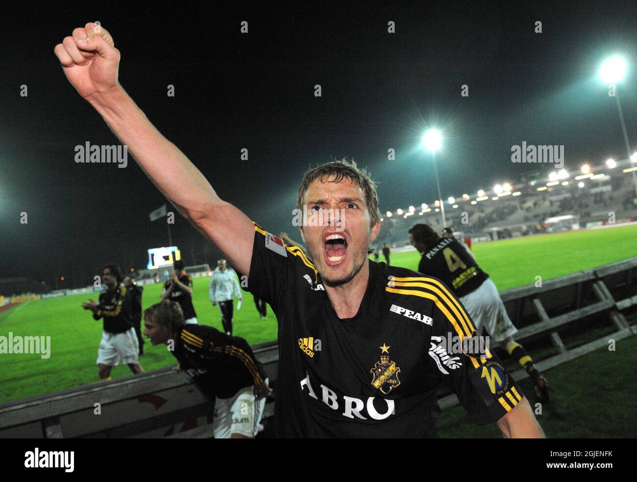 AIK Stockholm's Jos Hooiveld celebrates at the end of the game Stock ...