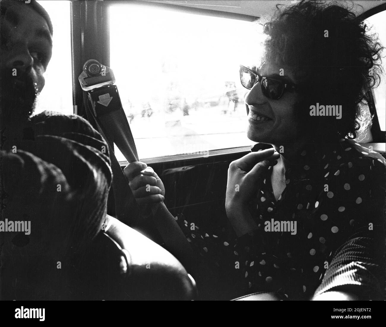 U.S. rock singer Bob Dylan in a car in Stockholm, Sweden Stock Photo ...