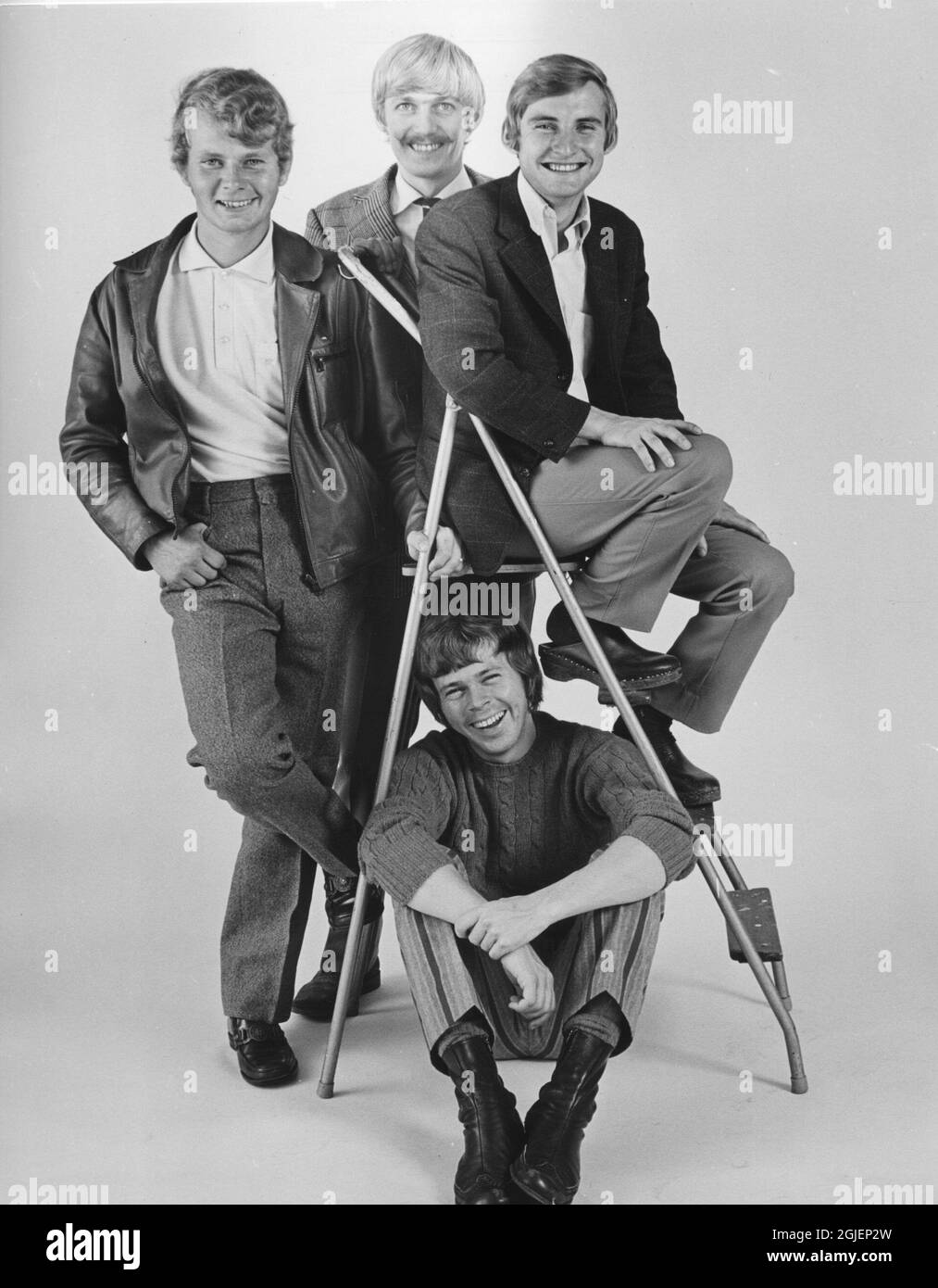 Swedish 60's pop group Hootenanny singers. Bjorn Ulvaeus (sitting) and ...