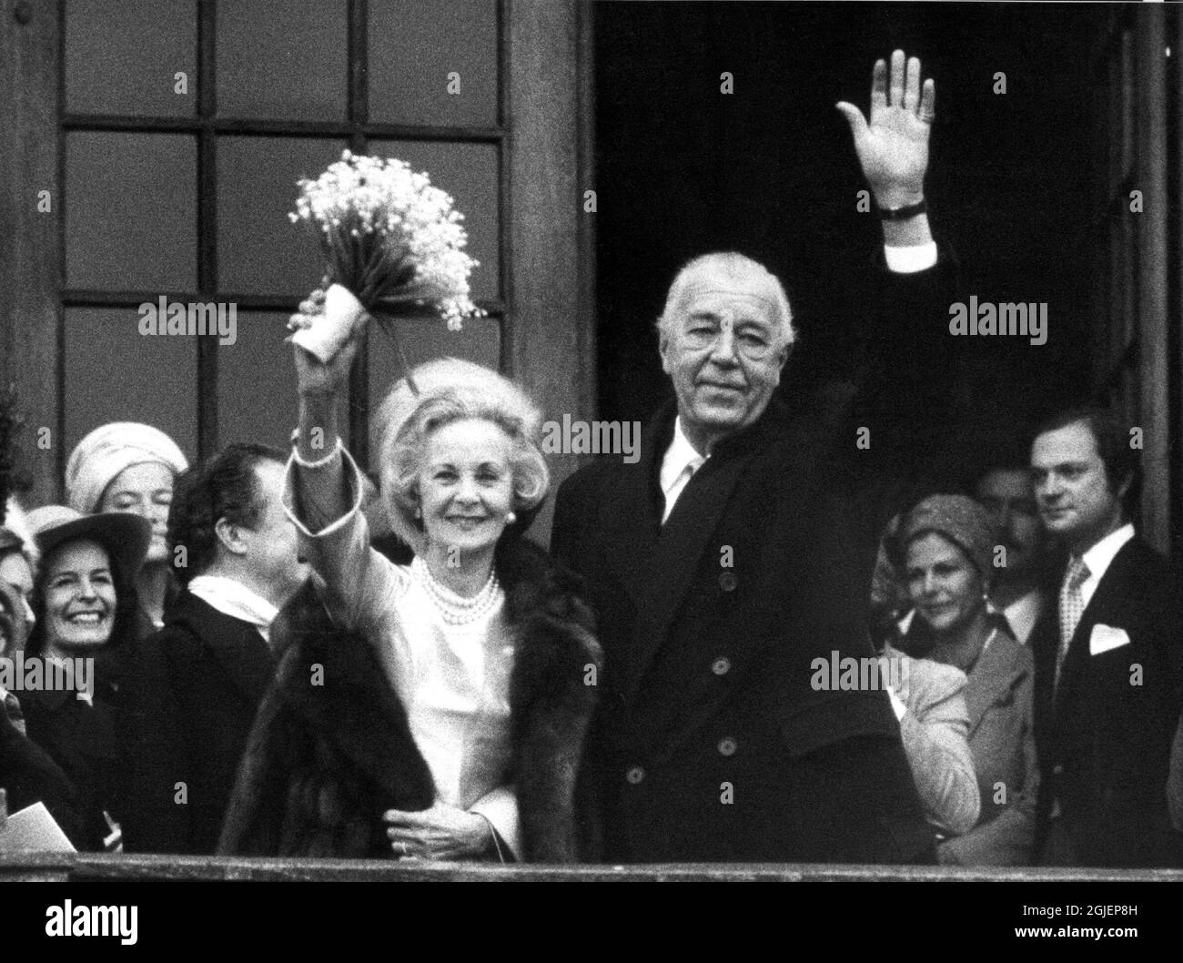 The wedding of Princess Lilian and Prince Bertil of Sweden Stock Photo ...