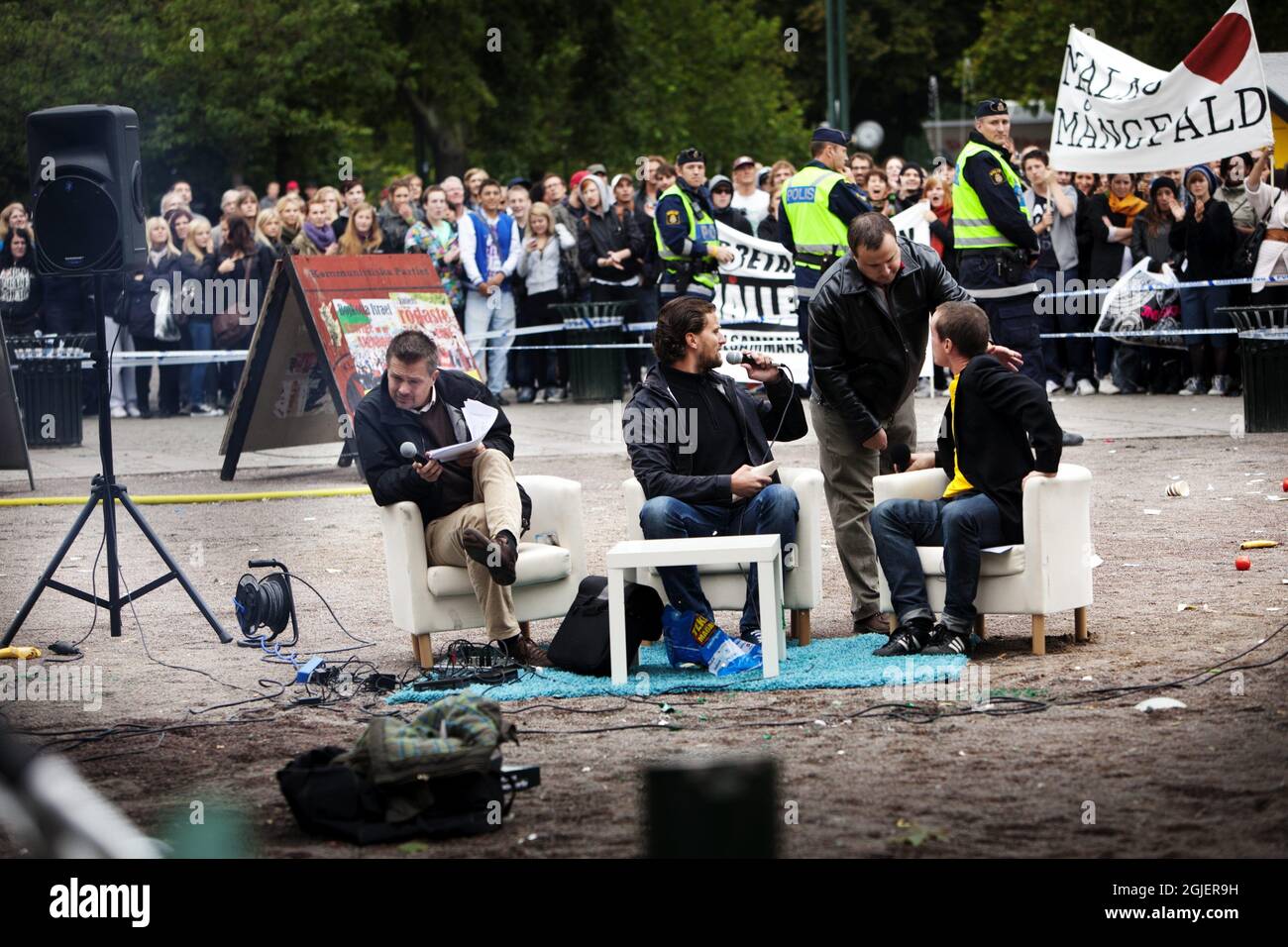 Riots during an election meeting of the right wing Sverige Demokraterna ...