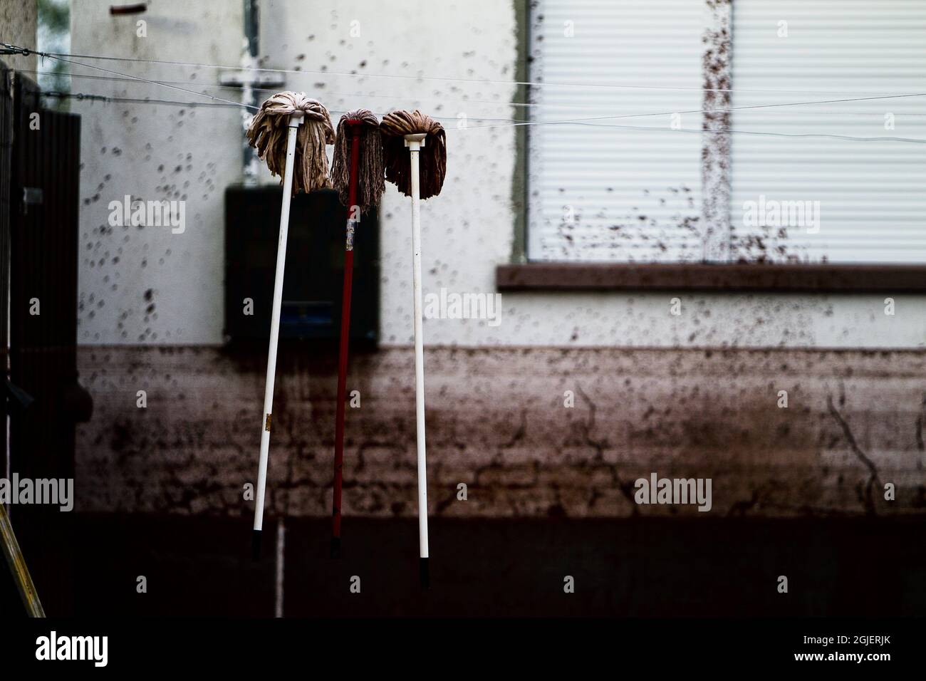 Caustic cleaning hi-res stock photography and images - Alamy