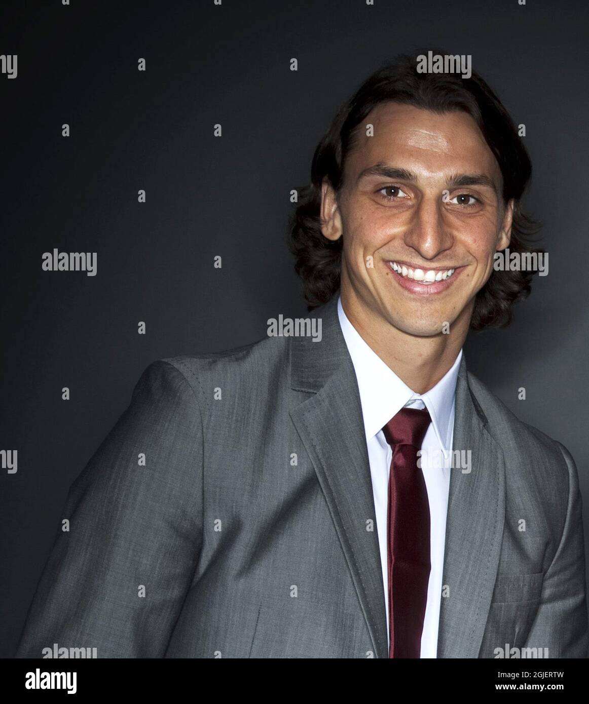 AC Milan's Zlatan Ibrahimovic receives the golden ball award for ...