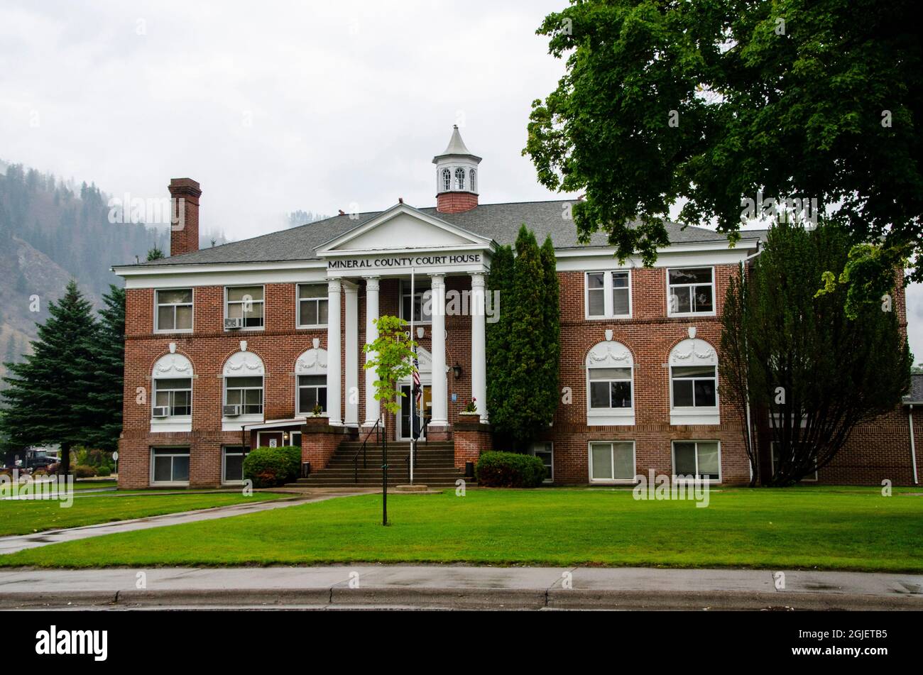 Mineral county courthouse montana hi-res stock photography and images ...