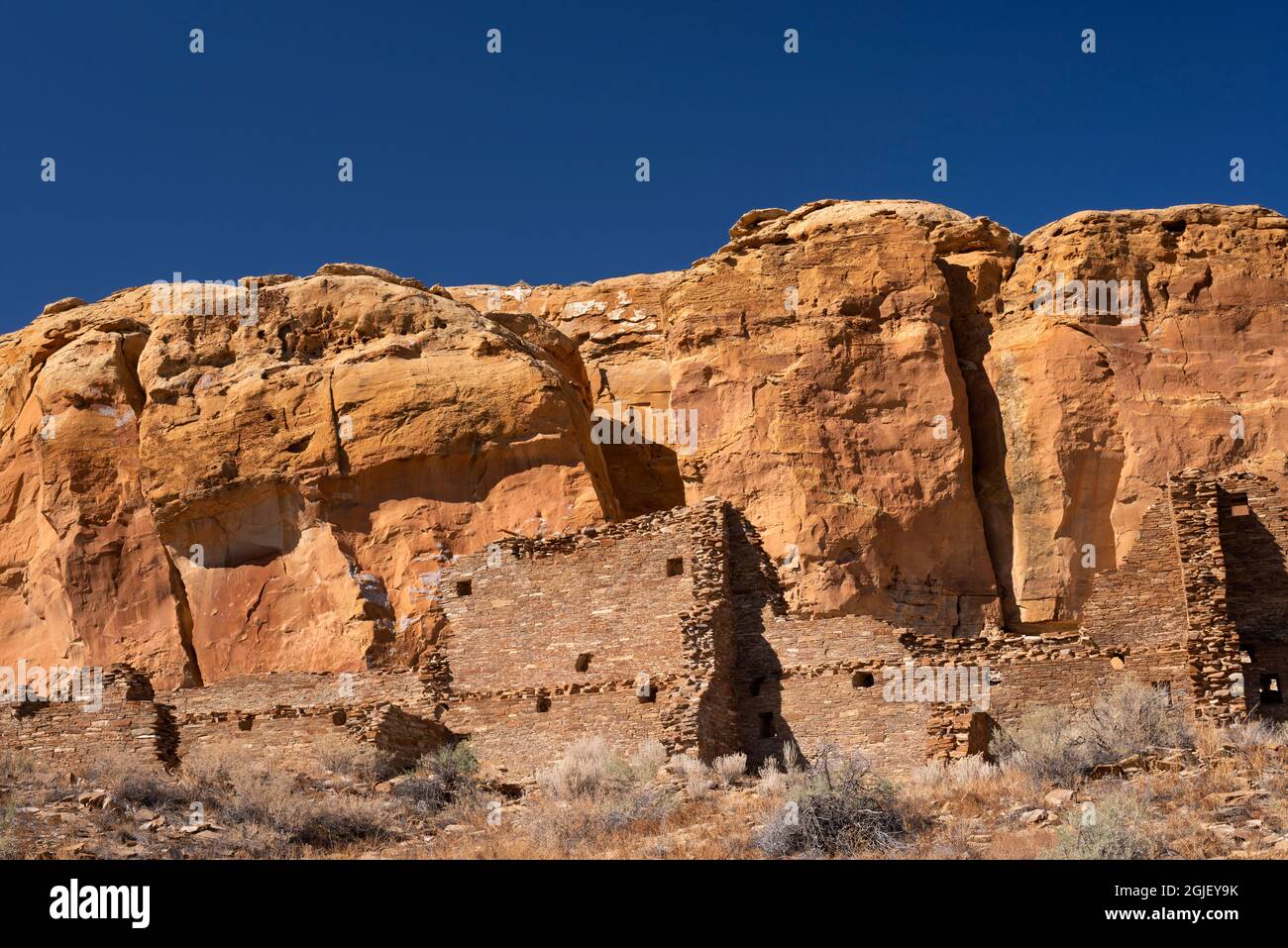 USA, New Mexico. Chaco Culture National Historic Park, Remains of Hungo ...