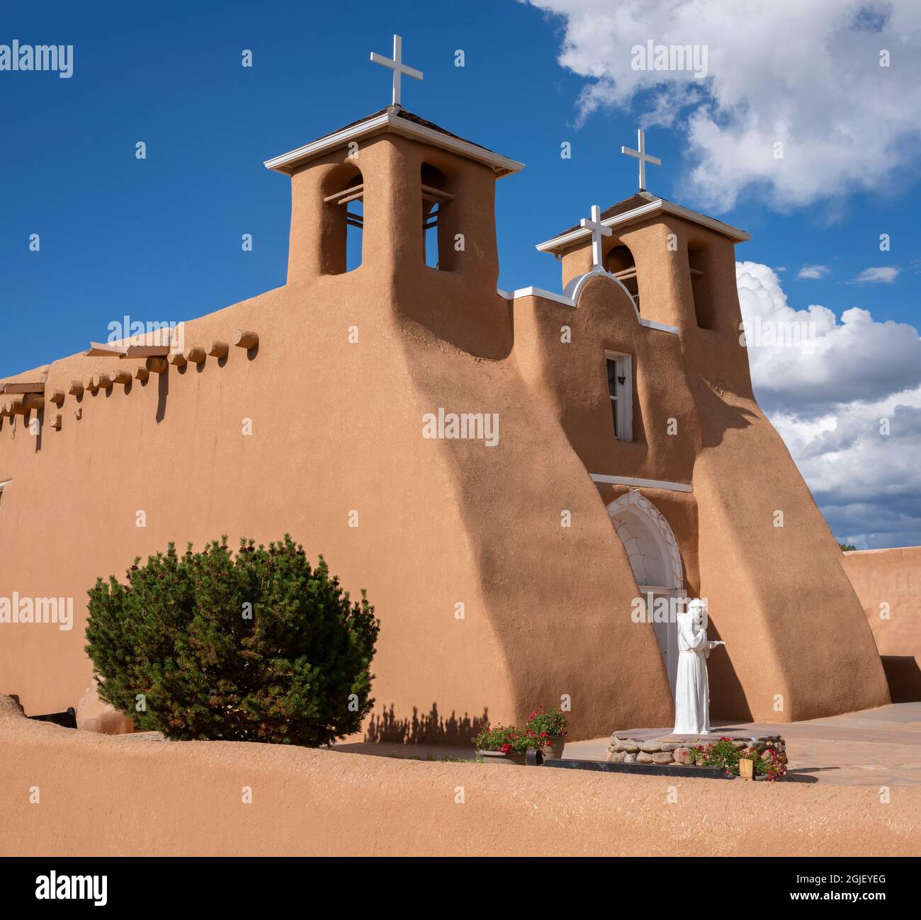 Examples Of Spanish Architecture Spanish Architecture Spanish