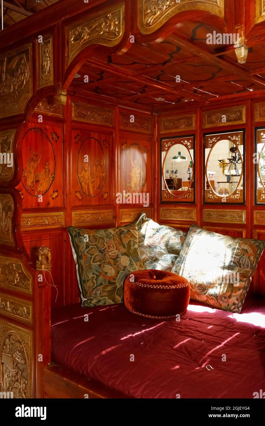 Santa Fe, New Mexico. Old Chinese opium bed Stock Photo - Alamy