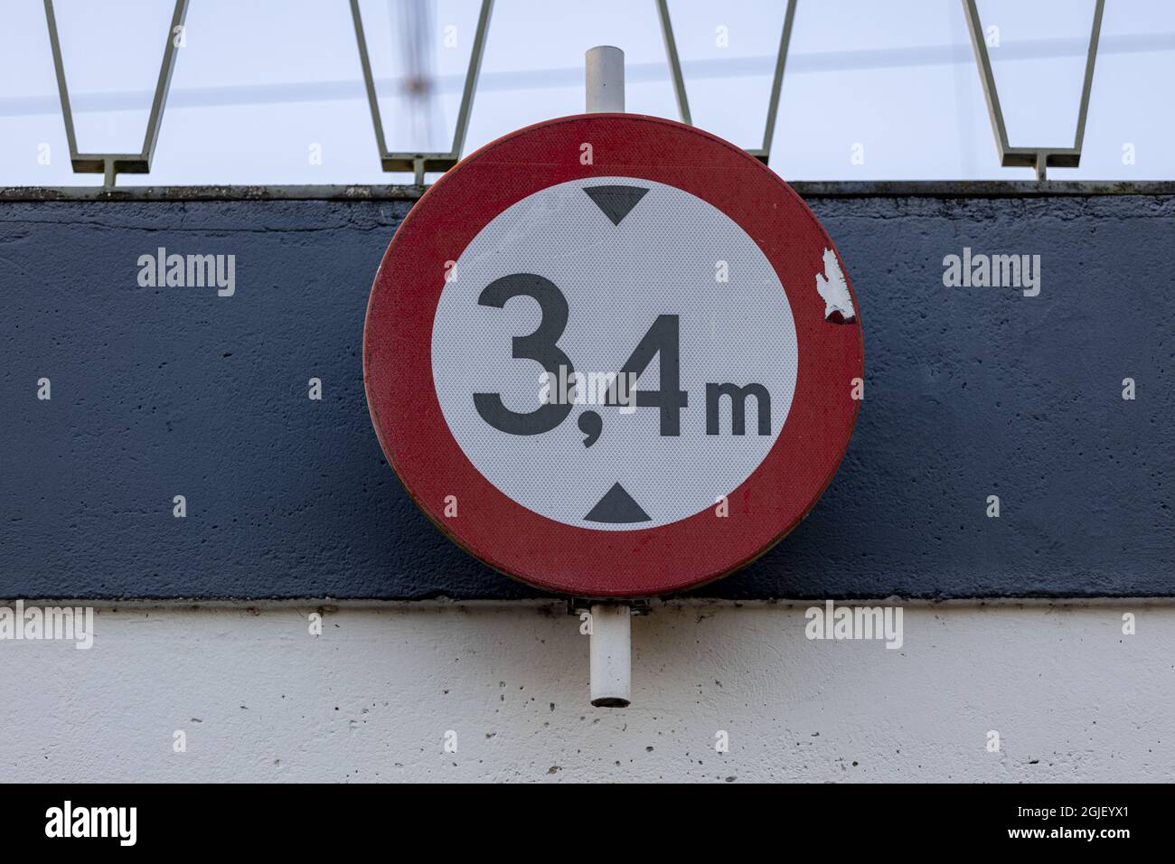 Road sign indicating the maximum height of a vehicle allowed on the ...