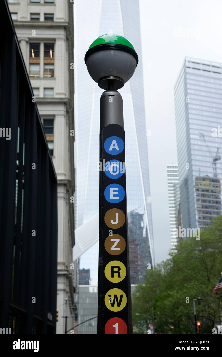 NYC subway sign with 1 World Trade Center Stock Photo - Alamy