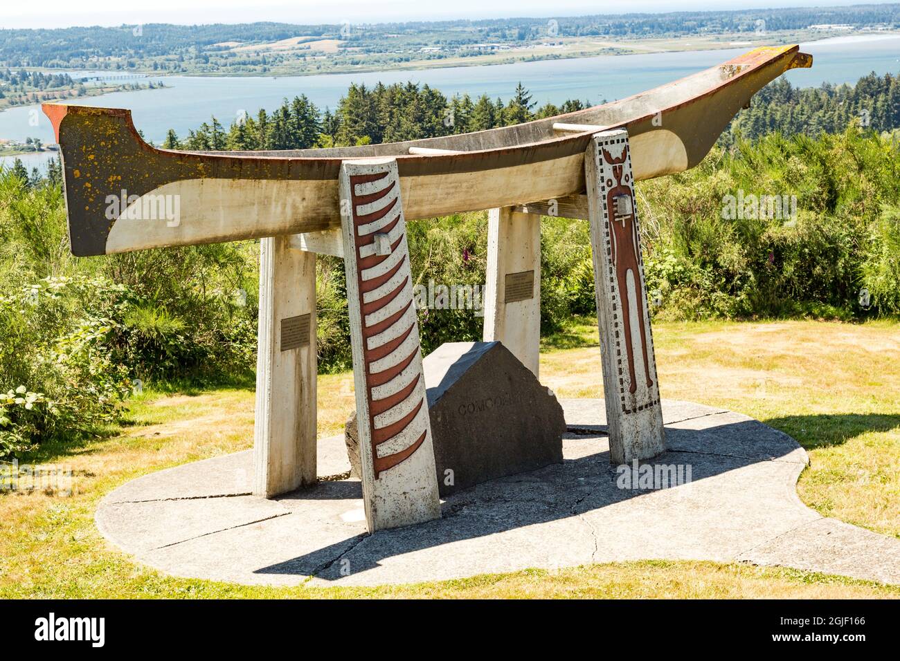 USA, Oregon, Clatsop County, Astoria. Columbia River, Native American ...