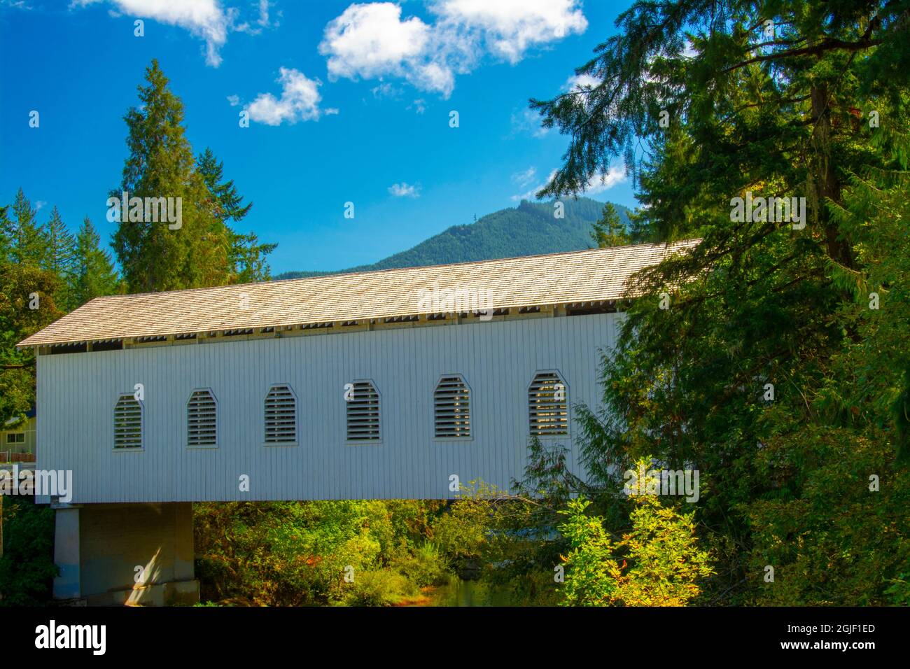 Dorena Bridge, Cottage Grove, Oregon, USA Stock Photo - Alamy