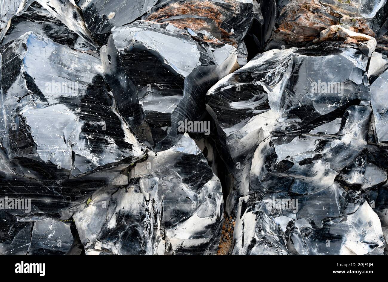 Obsidian Close, Big Obsidian Flow, Deschutes National Forest, Oregon ...