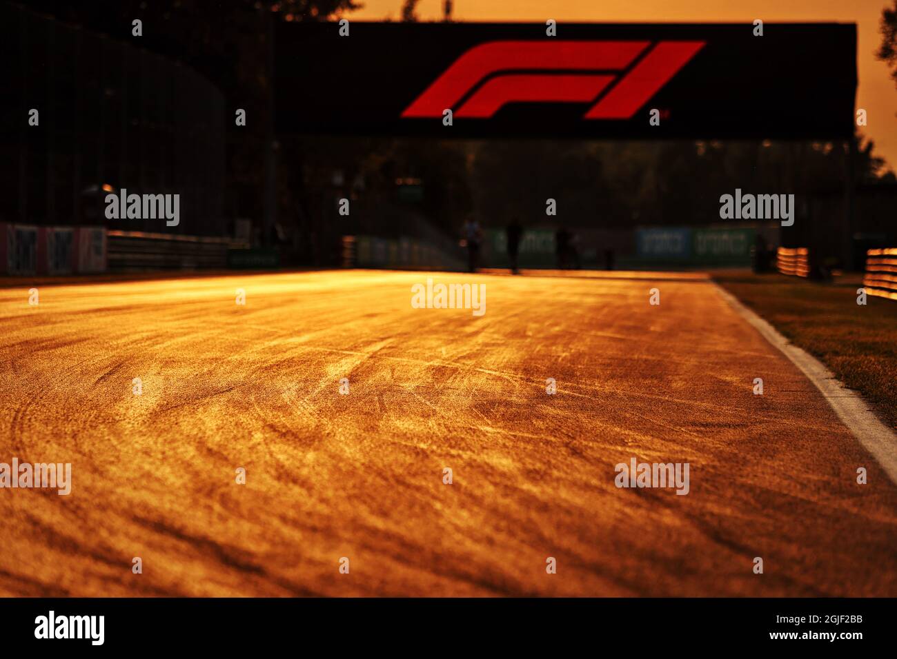 Formula 1 2021 sunset hi-res stock photography and images - Alamy