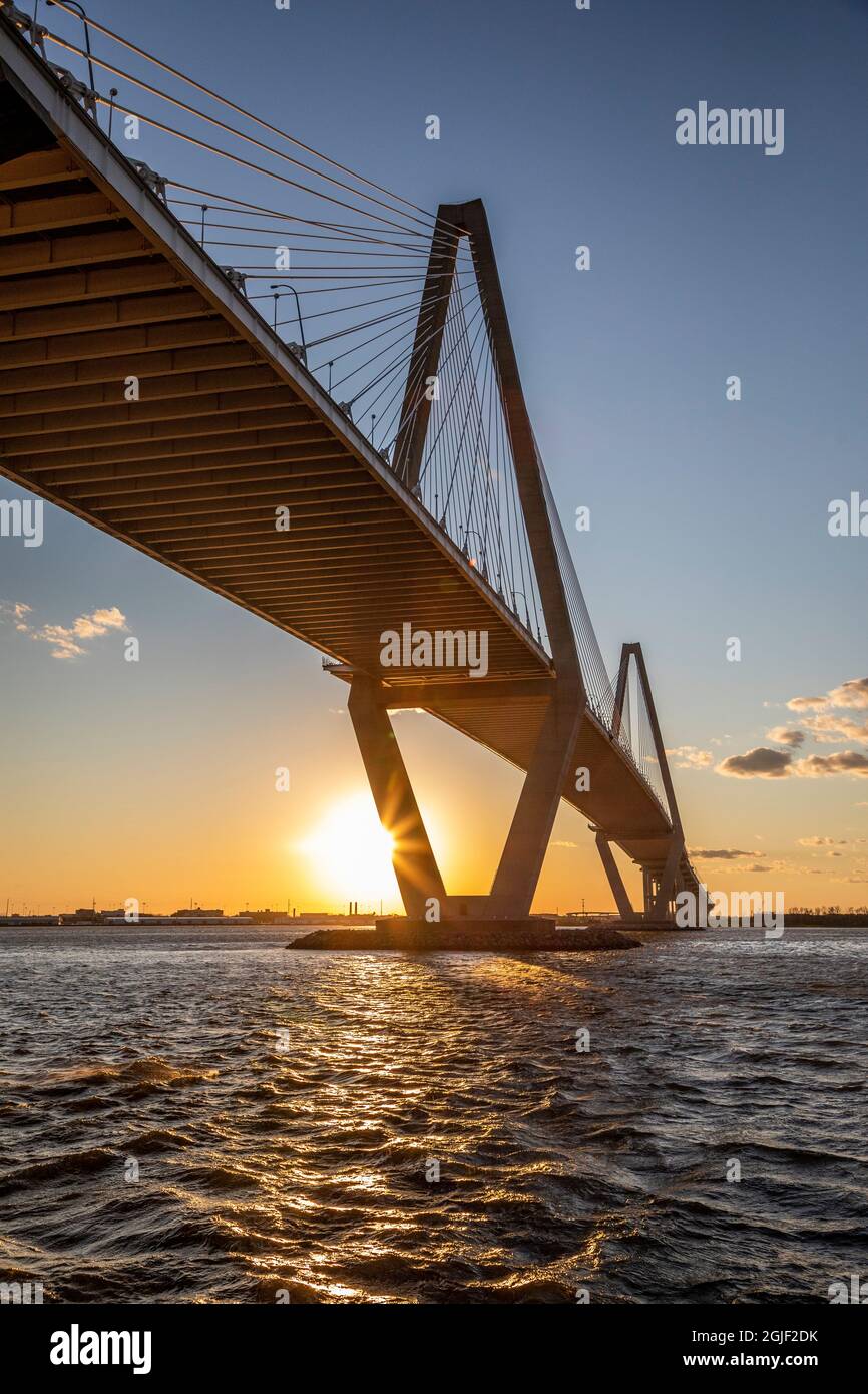Charleston ravenel bridge sunset hi-res stock photography and images ...