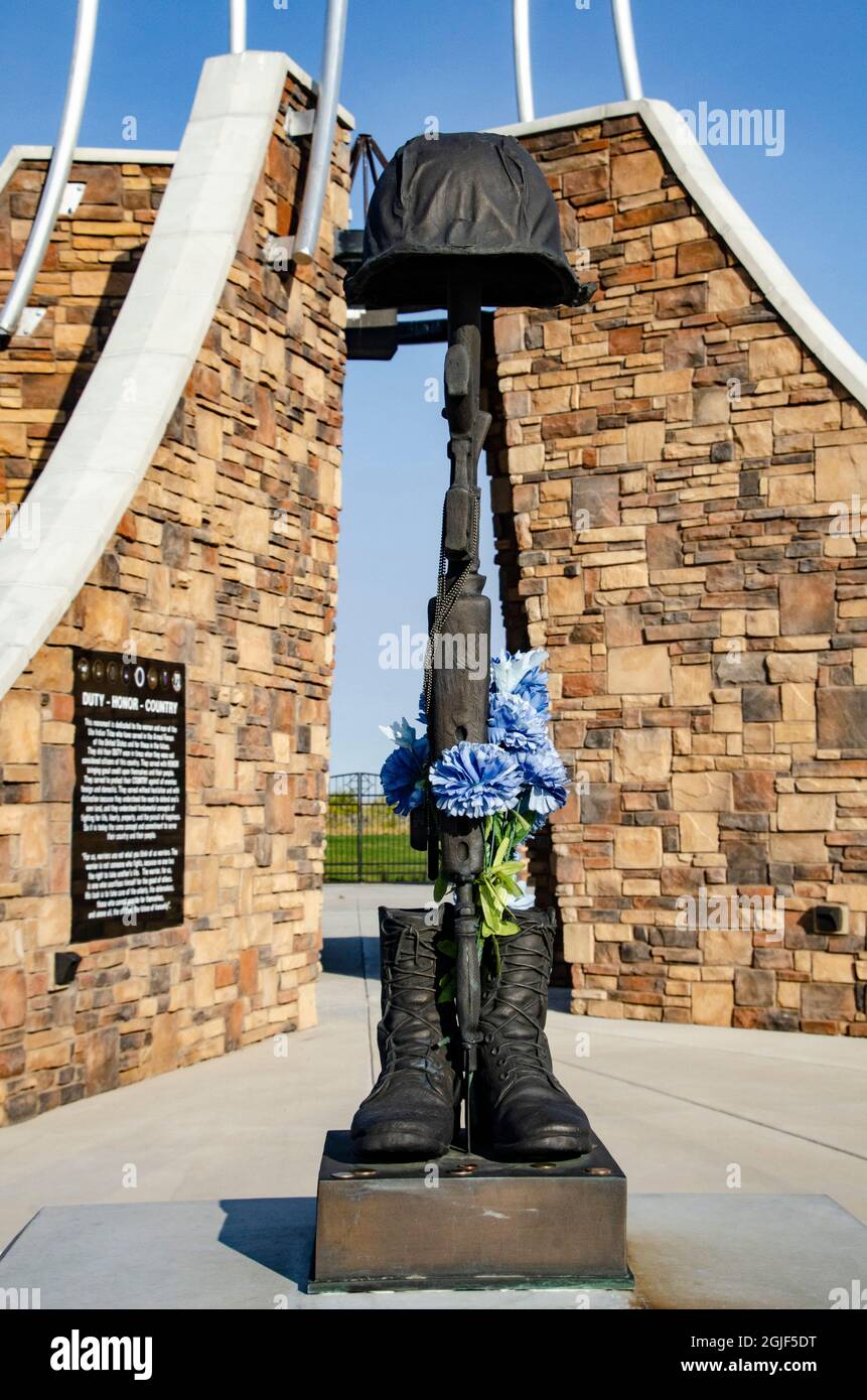 USA, Utah, Ballard, Northern Ute Veteran's Memorial, Battlefield Cross ...