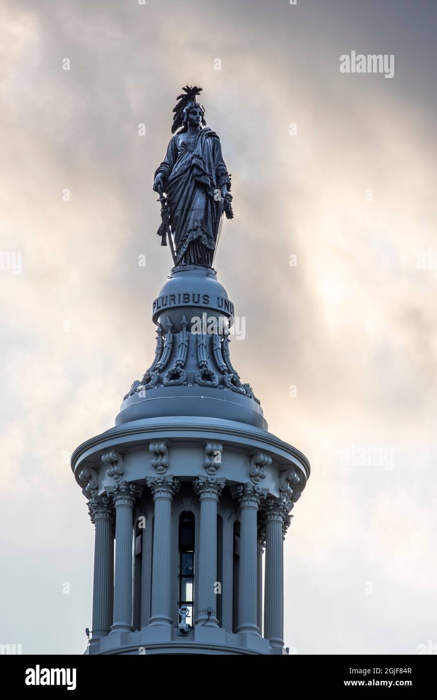 USA, District of Columbia, Washington. US Capitol and the Statue of ...