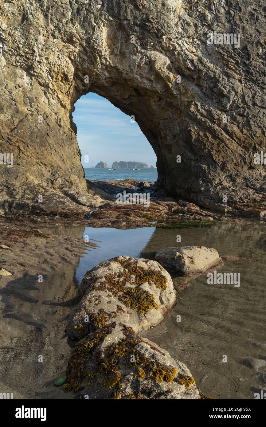 Split Rock seen through Hole in the Wall, Rialto Beach, Olympic ...