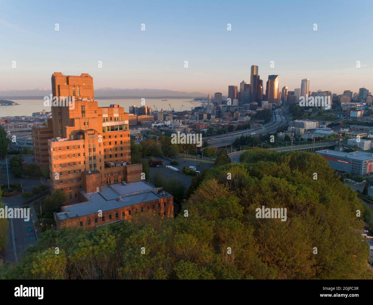 Aerial of olympic mountains hi-res stock photography and images - Alamy