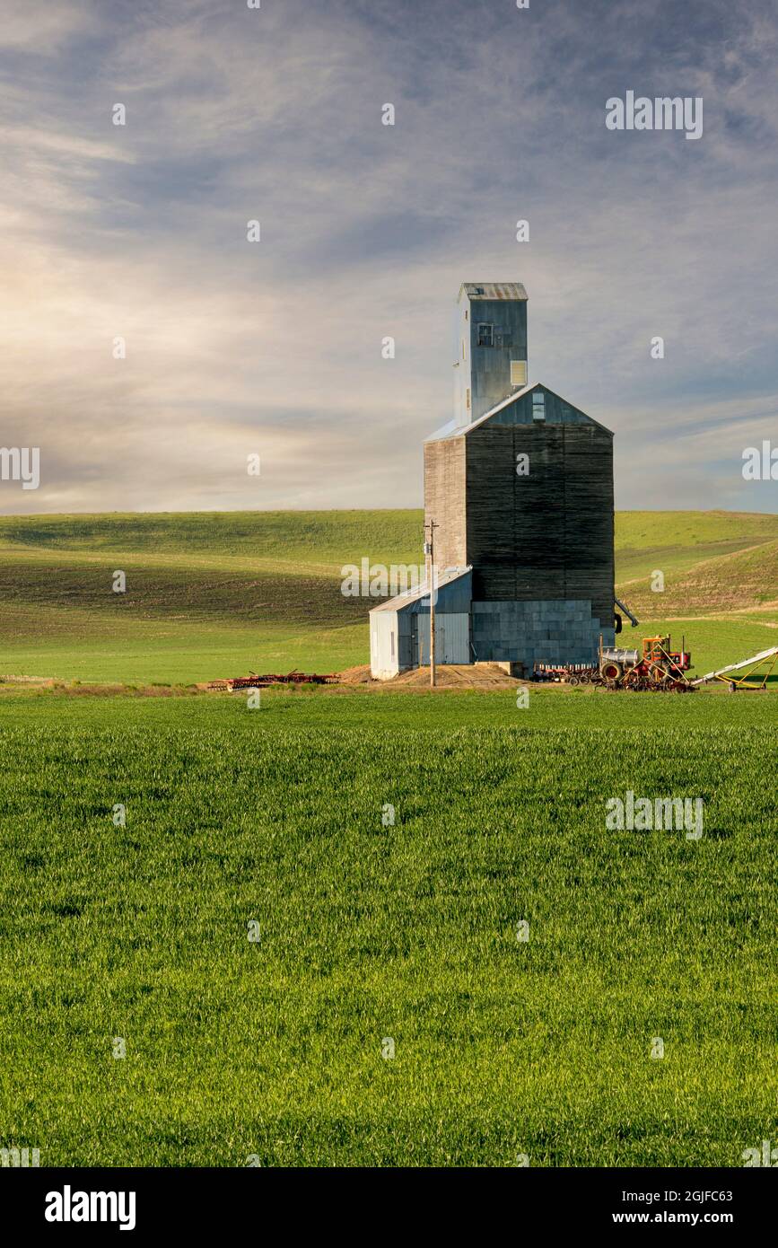USA, Washington State. Grain elevator Stock Photo - Alamy