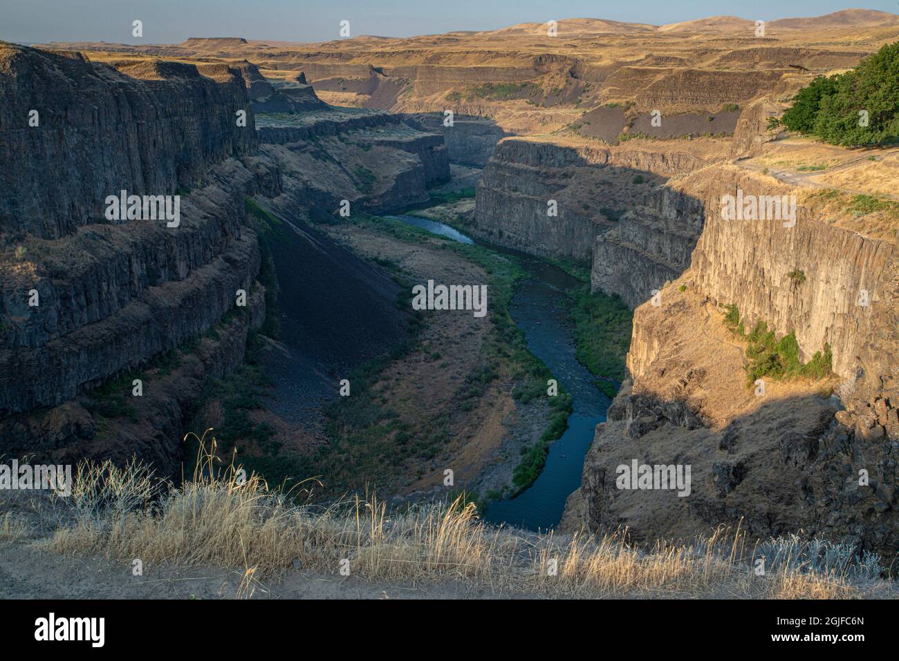 Rugged canyon and river below Palouse Falls, Palouse Falls State Park ...