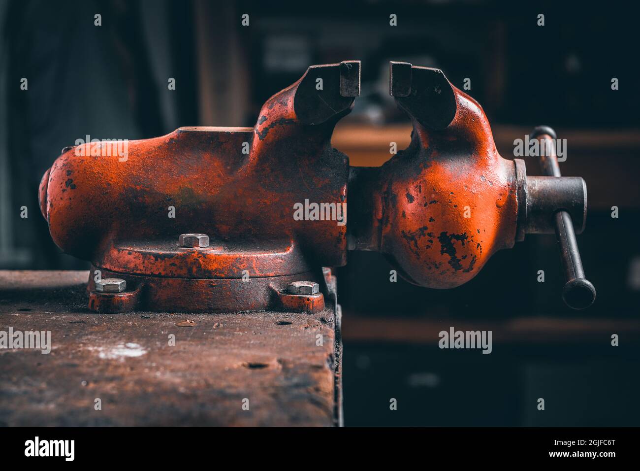 Old bench vice hi-res stock photography and images - Alamy