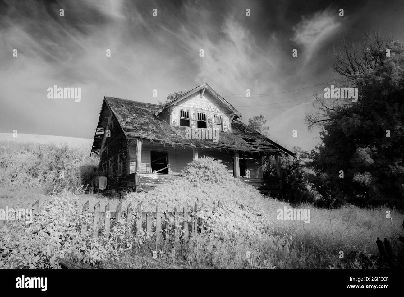 USA, Washington State, Palouse. Abandoned house in Lacrosse Stock Photo ...