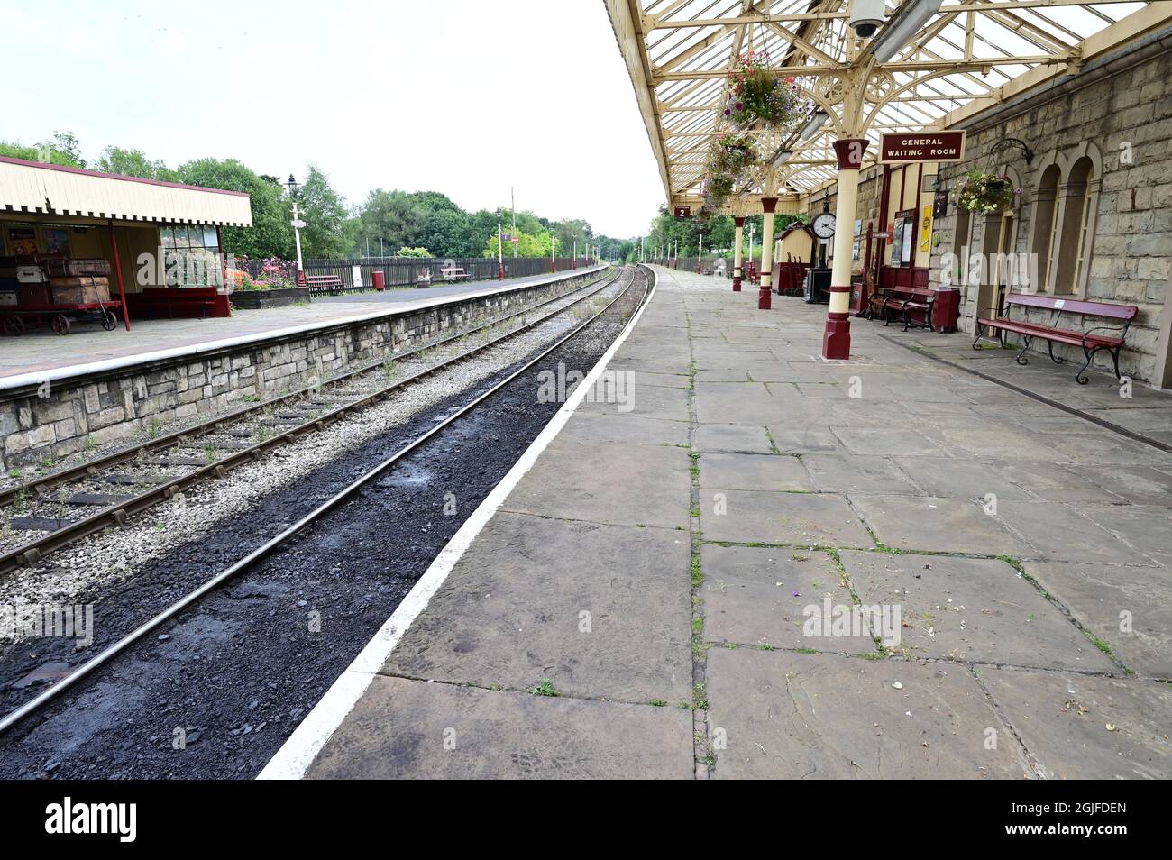 Ramsbottom station hi-res stock photography and images - Alamy