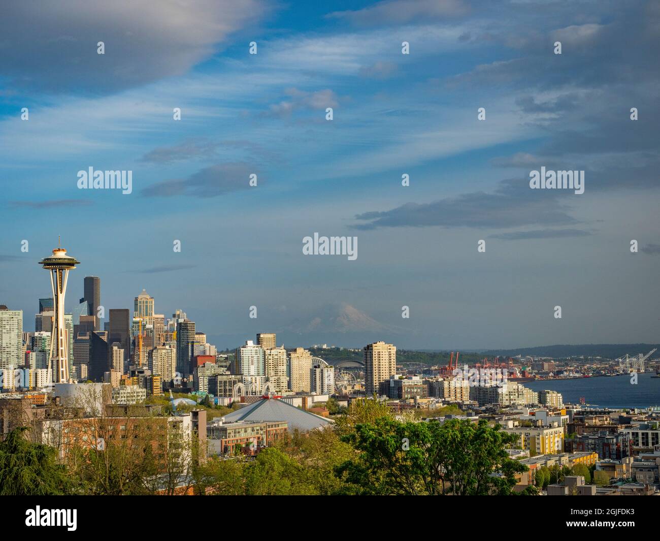 Usa, Washington State, Seattle, Space Needle and downtown skyline and ...