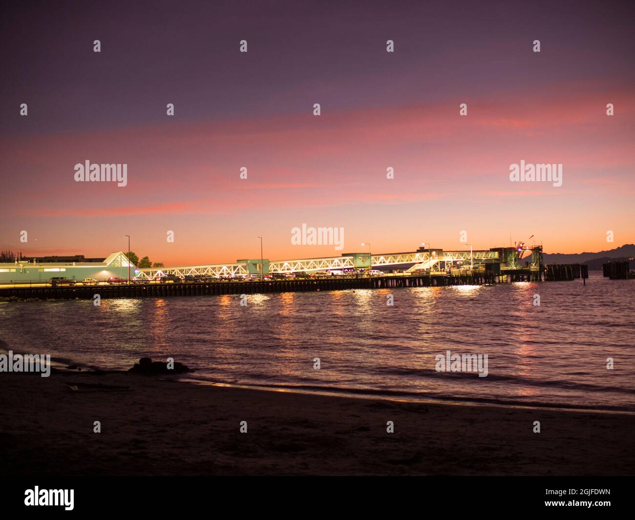 Edmonds beach hi-res stock photography and images - Alamy