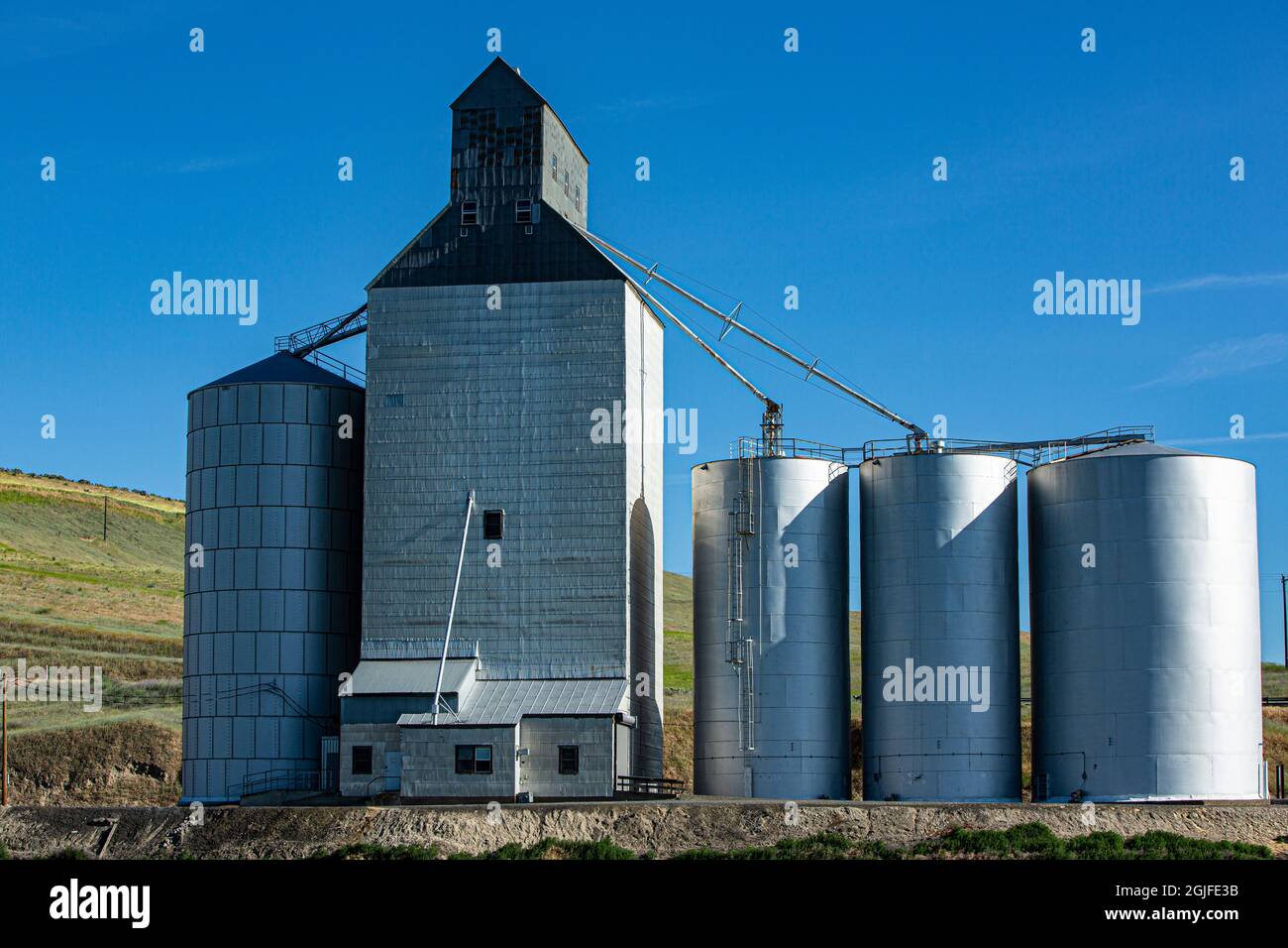 Palouse, Washington State, USA, grain silo and barns Stock Photo - Alamy