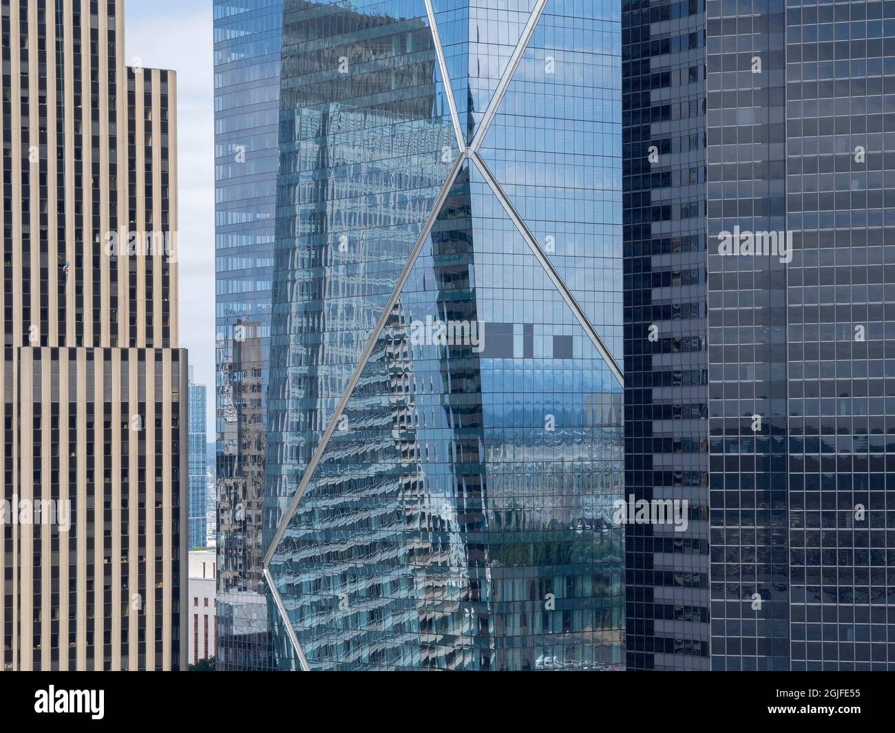 F5 tower seattle hi-res stock photography and images - Alamy