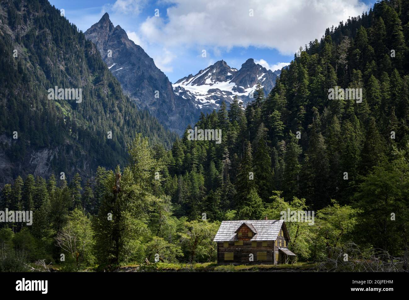 Enchanted Valley Ranger Station and the Olympic mountains, Olympic ...