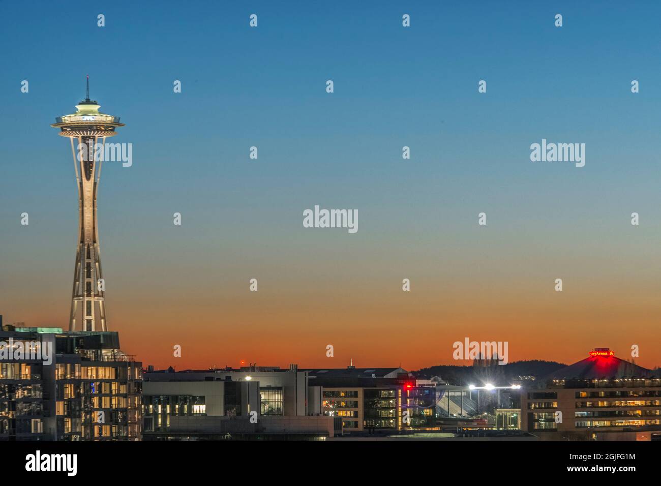 Washington State, Seattle. Skyline at Sunset Stock Photo - Alamy