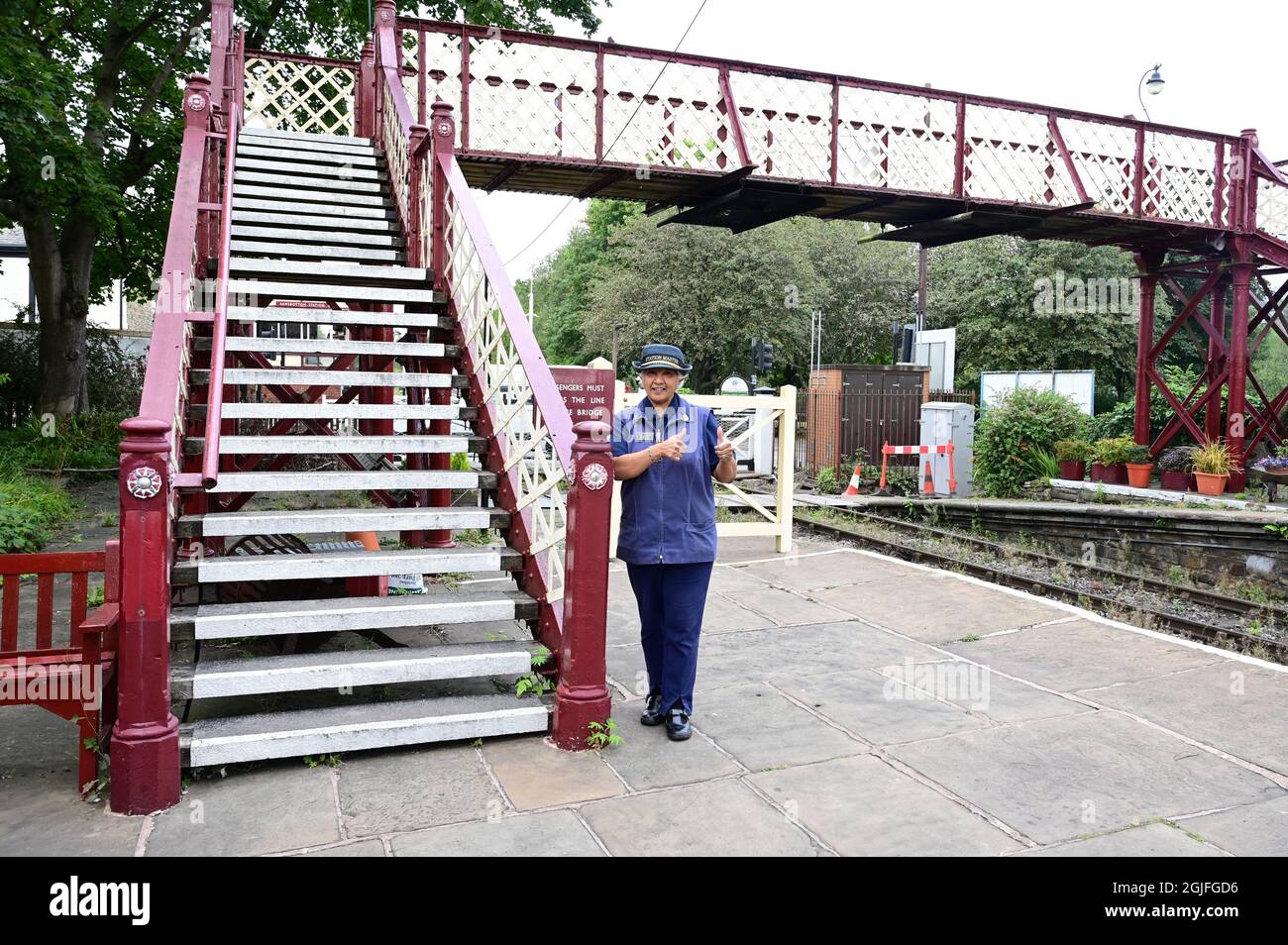 Footbridge at Ramsbottom station Stock Photo - Alamy
