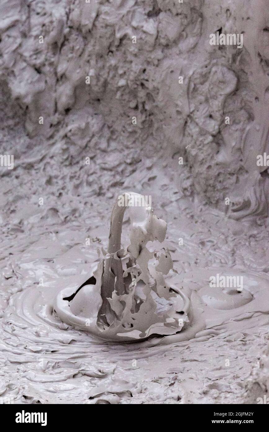 Exploding paint hi-res stock photography and images - Alamy