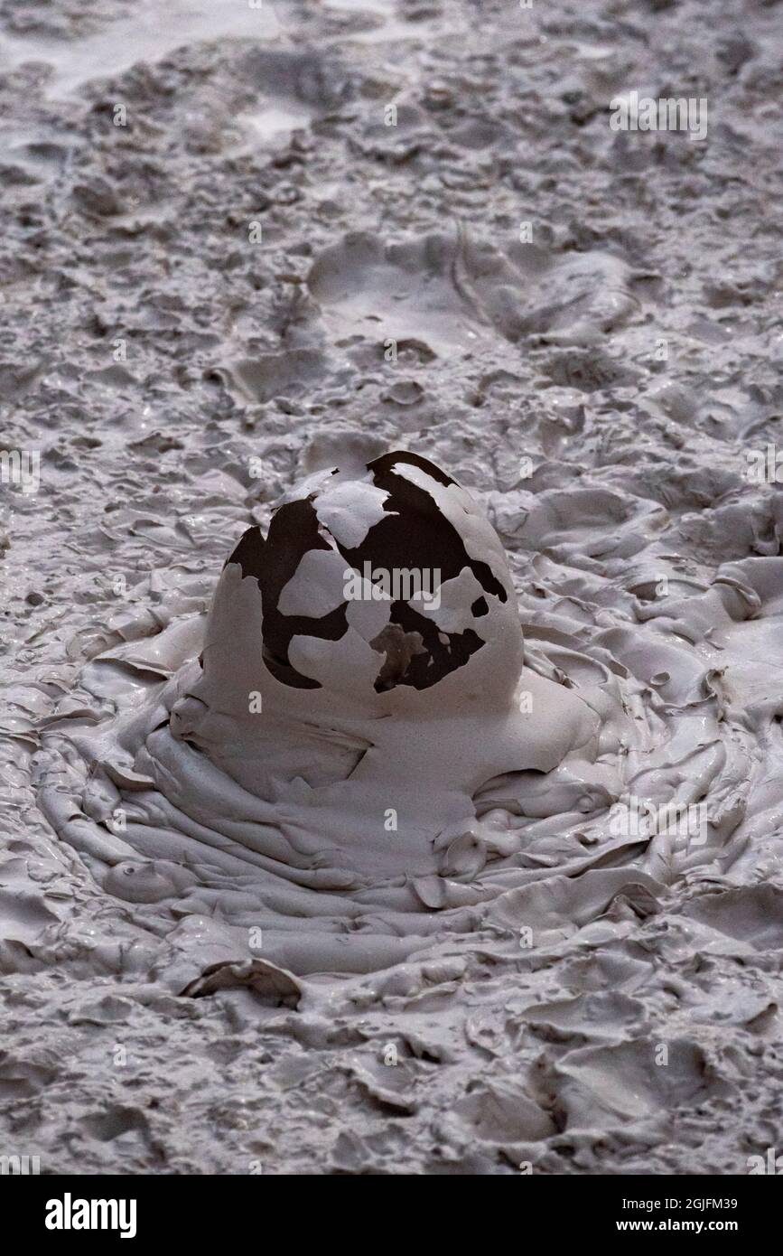 Exploding paint hi-res stock photography and images - Alamy