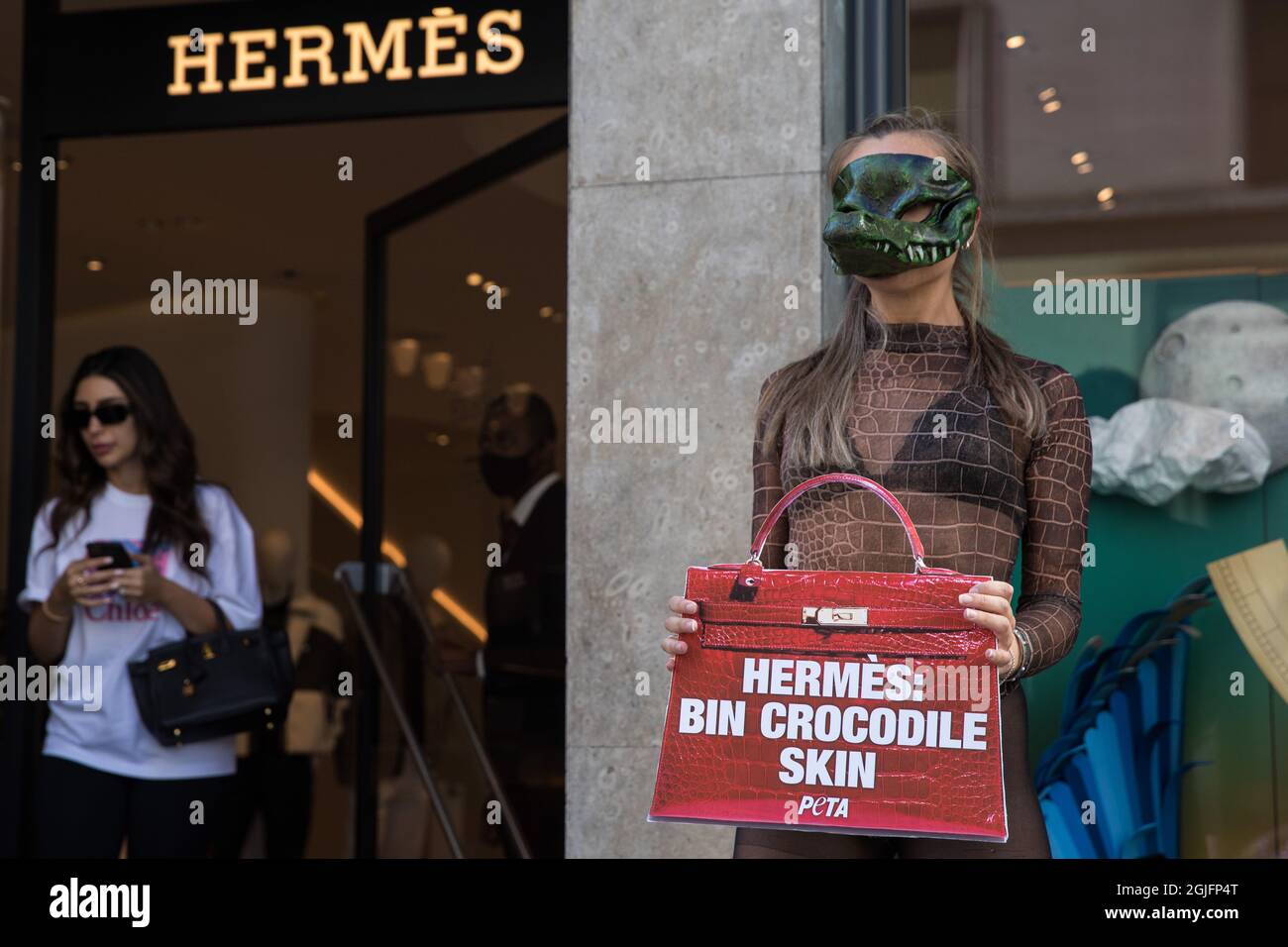 London, UK. 8th September, 2021. A PETA supporter wearing a Venetian ...