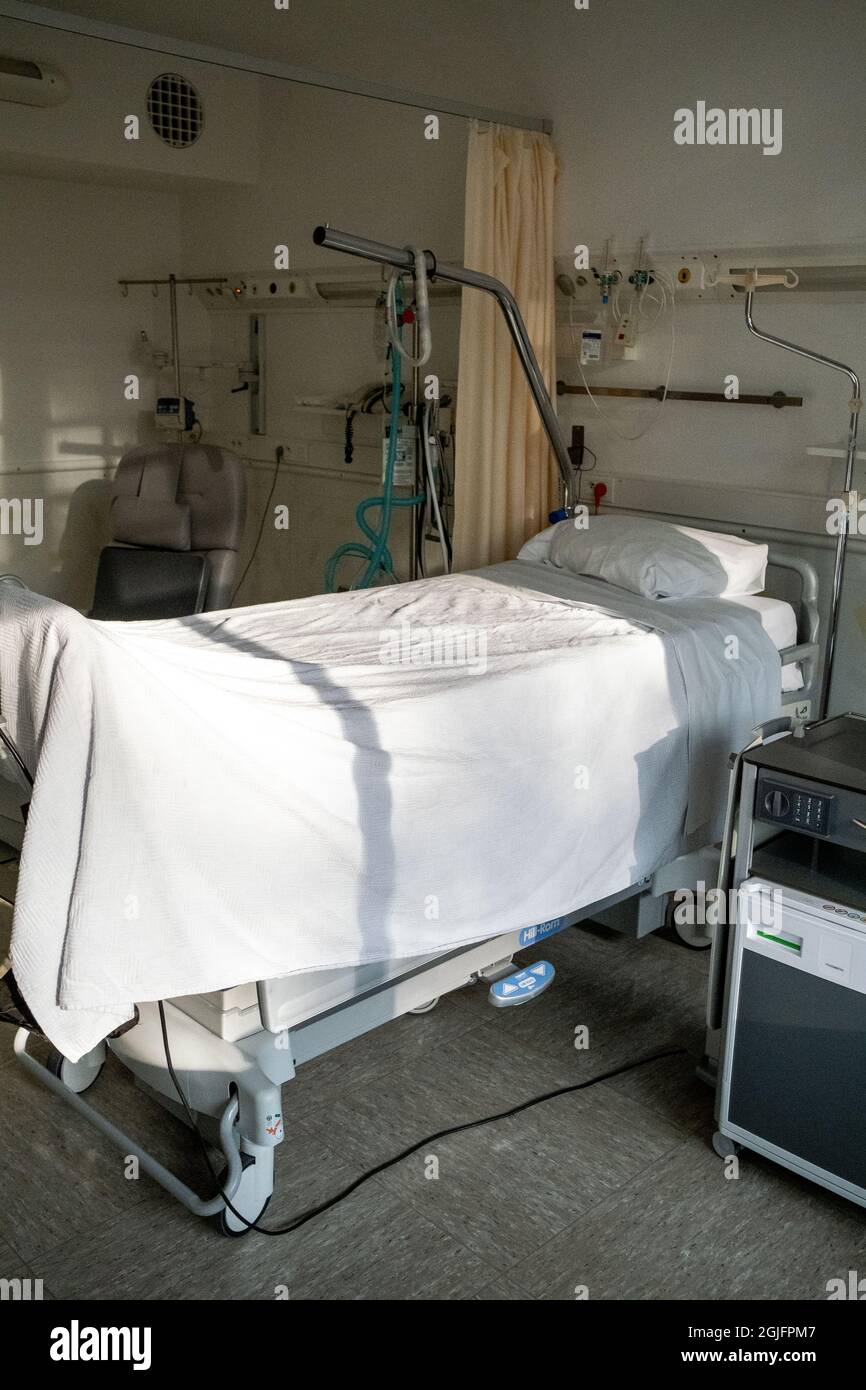 A bed ready at the Covid-19 unit of the Liege hospital. Liege, Belgium ...