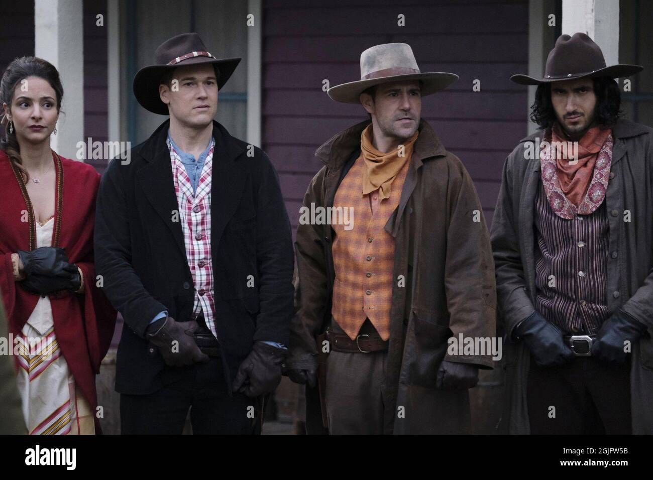 LEGENDS OF TOMORROW, (aka DC'S LEGENDS OF TOMORROW), from left: Tala ...