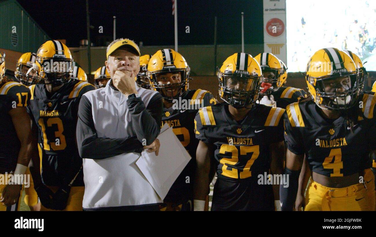 TITLETOWN HIGH, Coach Rush Propst, Are We Official?', (Season 1, ep ...