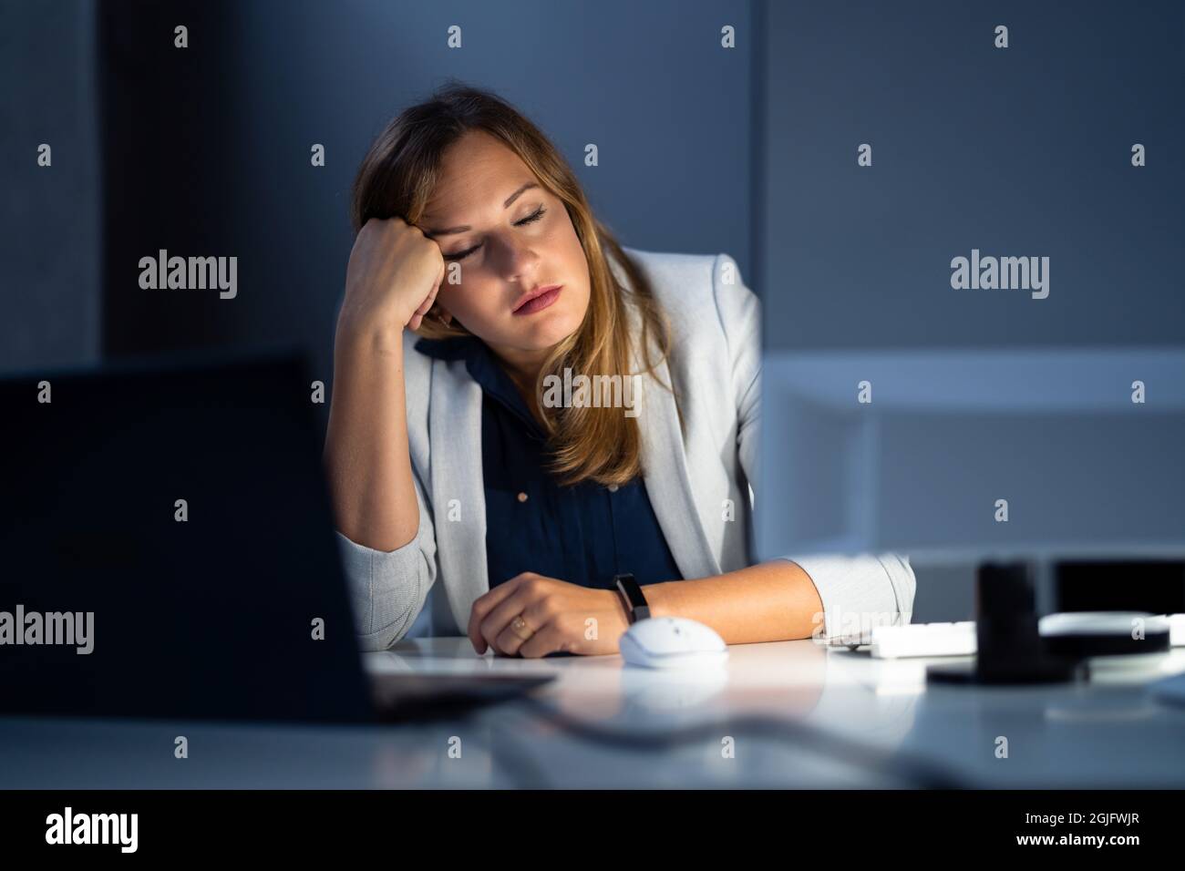 Sleep computer hi-res stock photography and images - Alamy