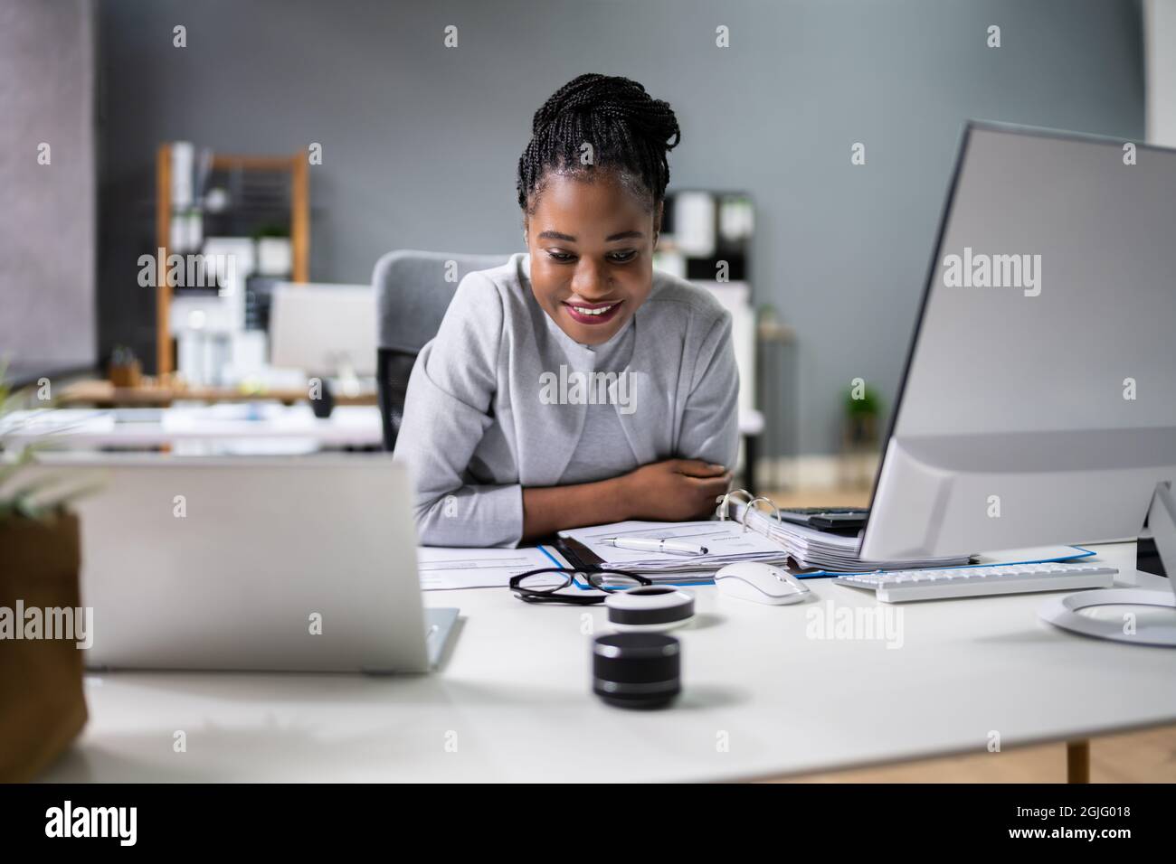 Employee voice hi-res stock photography and images - Alamy