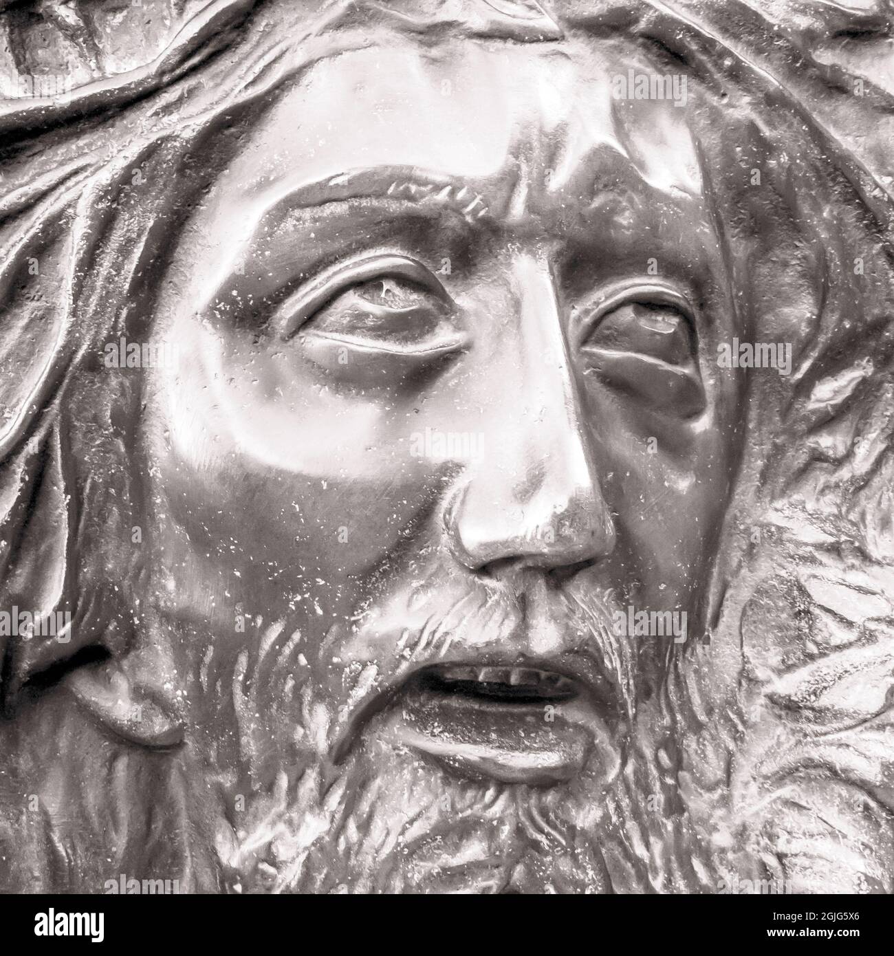 Jesus Face Statue